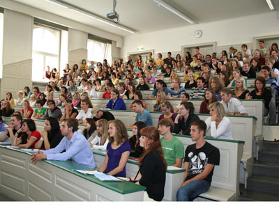 Uni startete mit Orientierungstagen ins neue Semester