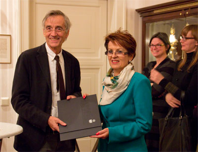 Universität bedankt sich bei Rosa Maria Reinalter-Treffer