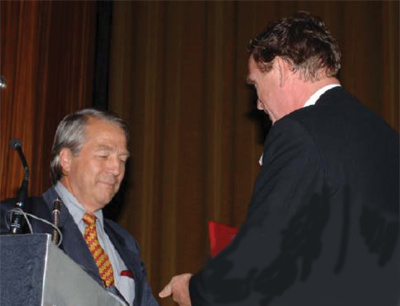 Loschmidt-Medaille zum ersten Mal an einen Forscher in Tirol