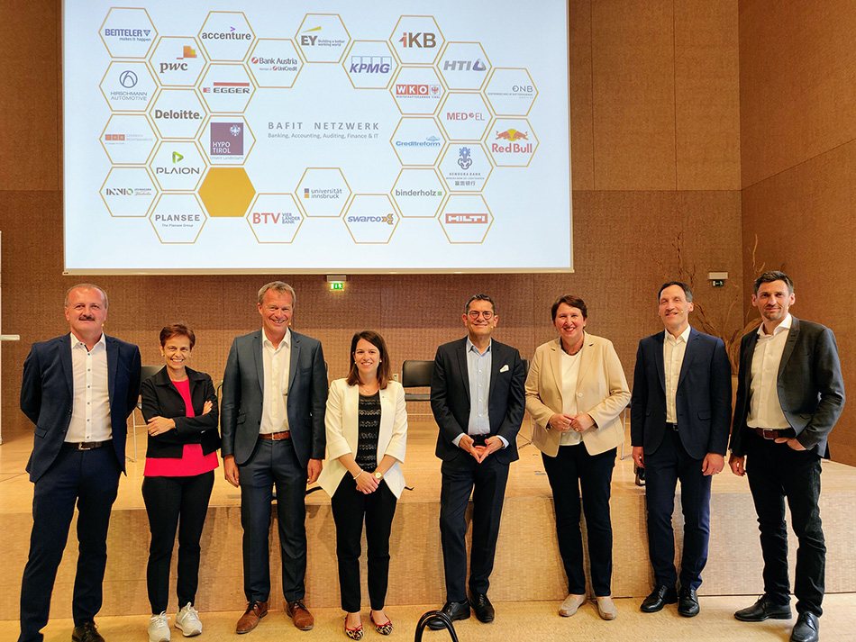 BAFIT-Symposium „Aktives oder passives Portfoliomanagement im Kontext ...